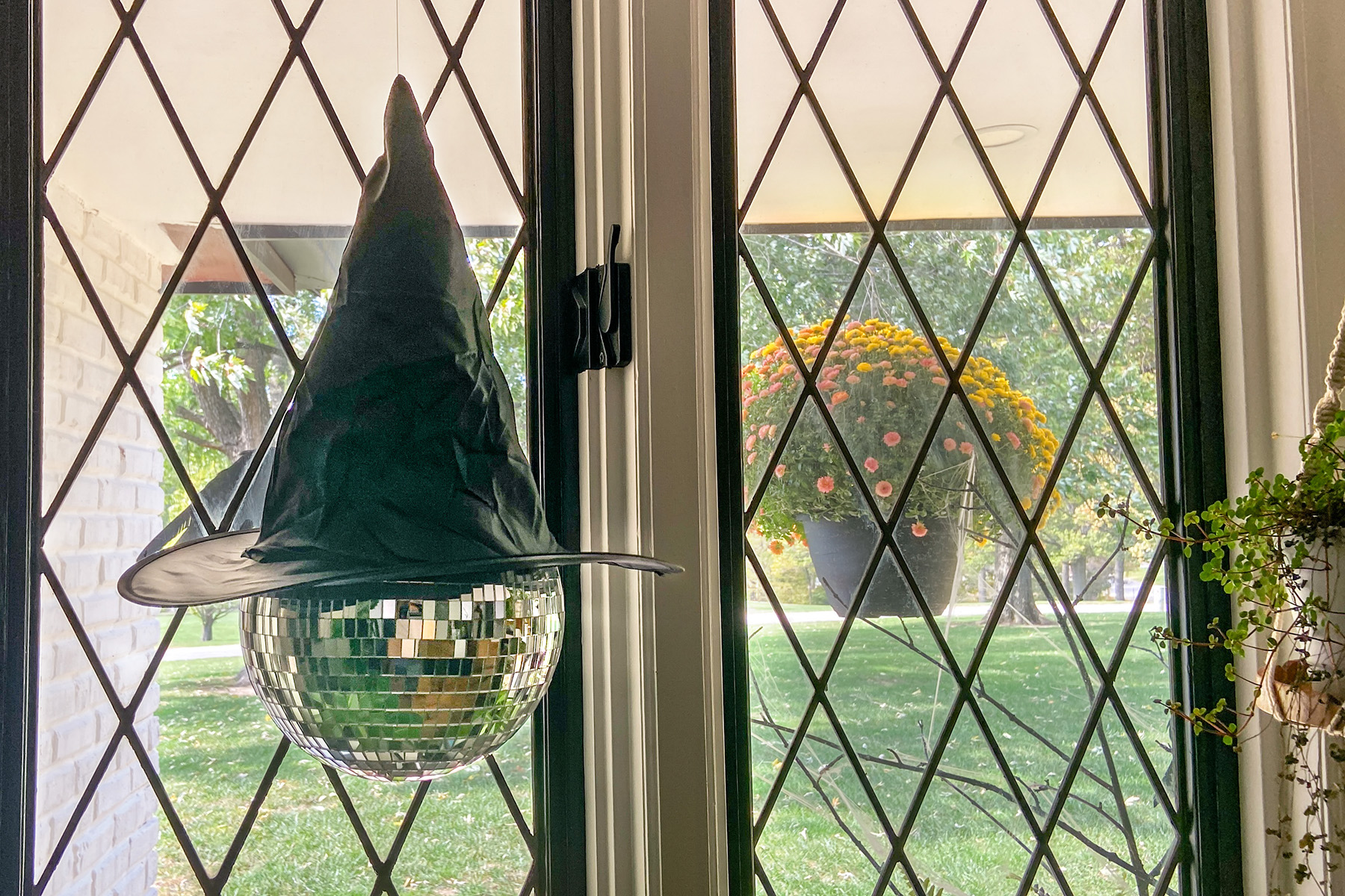 DIY DISCO BALL HALLOWEEN WITCH - It's Me, ChristyB