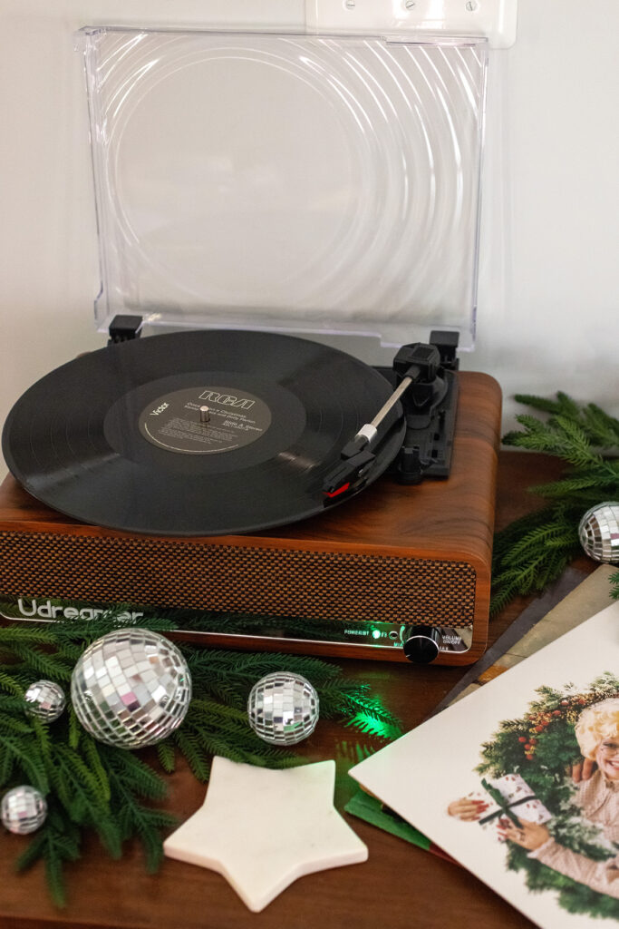RECORD PLAYER + VINTAGE CHRISTMAS RECORDS - It's Me, ChristyB